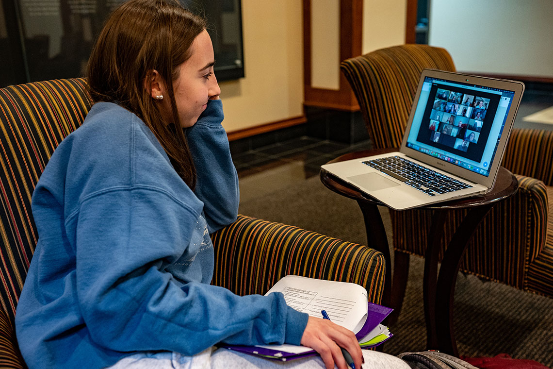 Why Is Nursing School So Hard? 5 Reasons - Harding Online